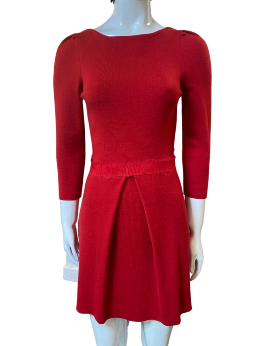 Carolina Herrera muchos productos más en Zafiro Store.